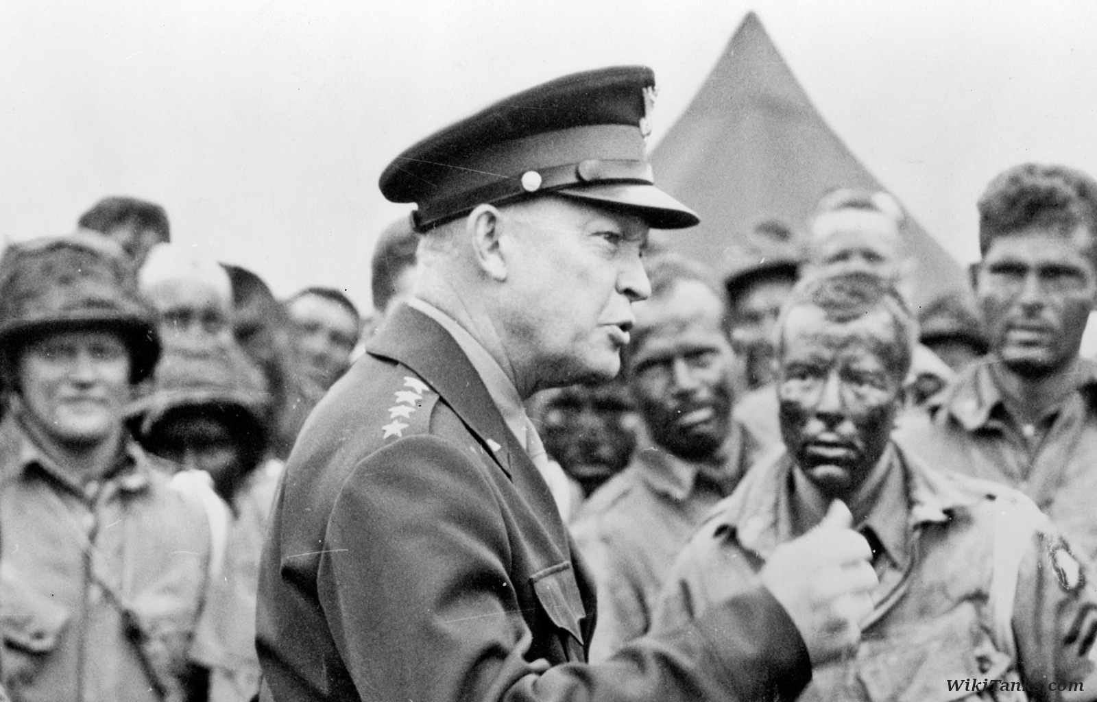 Archivo:Eisenhower d-day (cropped).jpg - WikiTanks